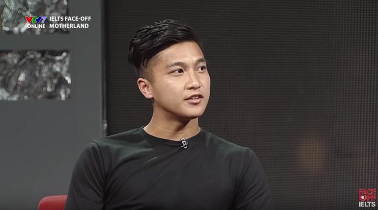 Lên sóng show tiếng Anh, cầu thủ điển trai Martin Lò 'đốn tim' fan nữ