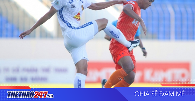 HLV Lê Huỳnh Đức: 'Tôi không muốn mạo hiểm với Hà Đức Chinh'